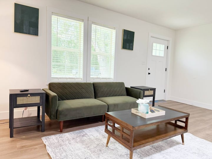 The Homestead Retreat - Henderson, KY