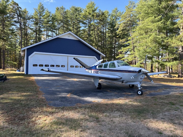 Airpark Home, Year-round, Lighted 4000' Runway. - Ossipee, NH