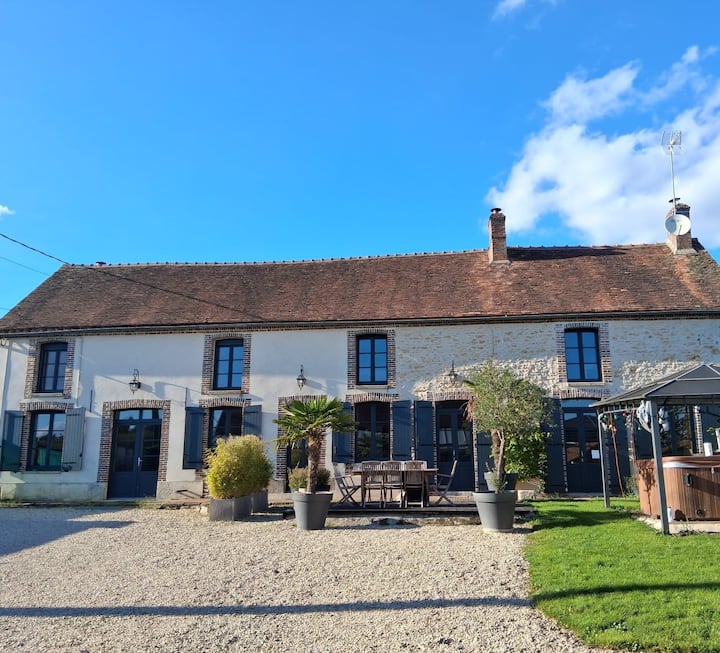 Gîte Spacieux 2 Personnes Avec Jacuzzi - Provins