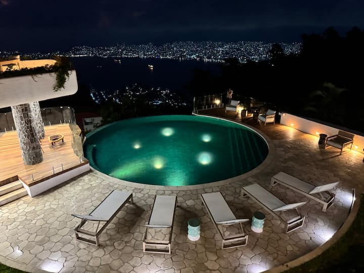 Residencia De Lujo Grande En Acapulco - Acapulco