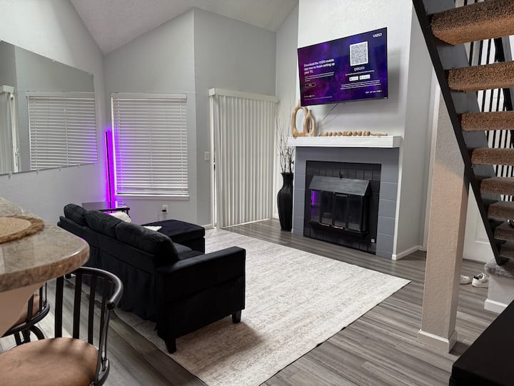 Feel At Home In The Heart Of Belmar! - Lakewood, CO