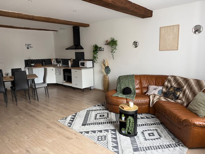 Logis Du Garde-ferme~ Charme, Cheminée & Calme - Pouilly-en-Auxois