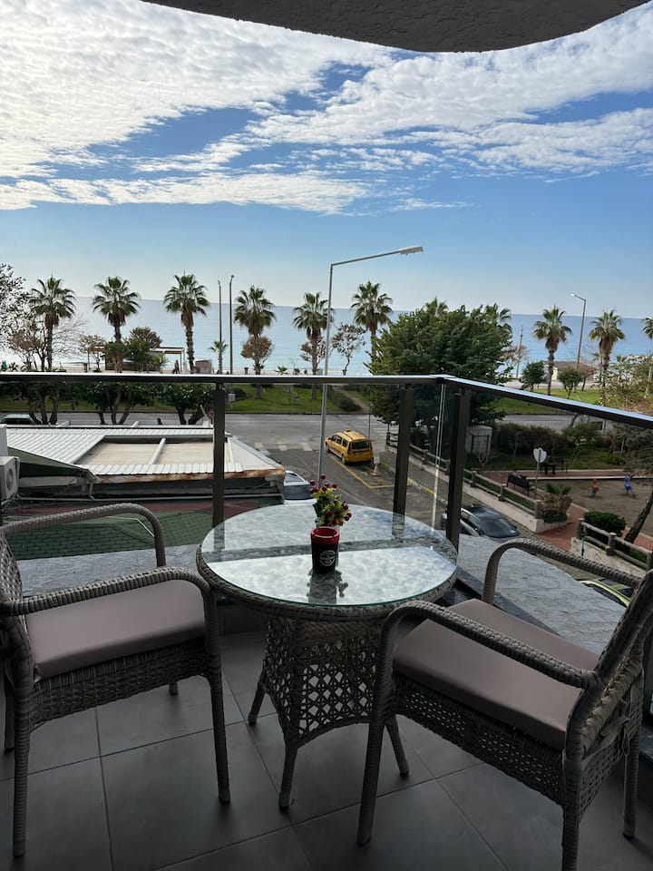 Cleopatra Plajında En Iyisi - Alanya