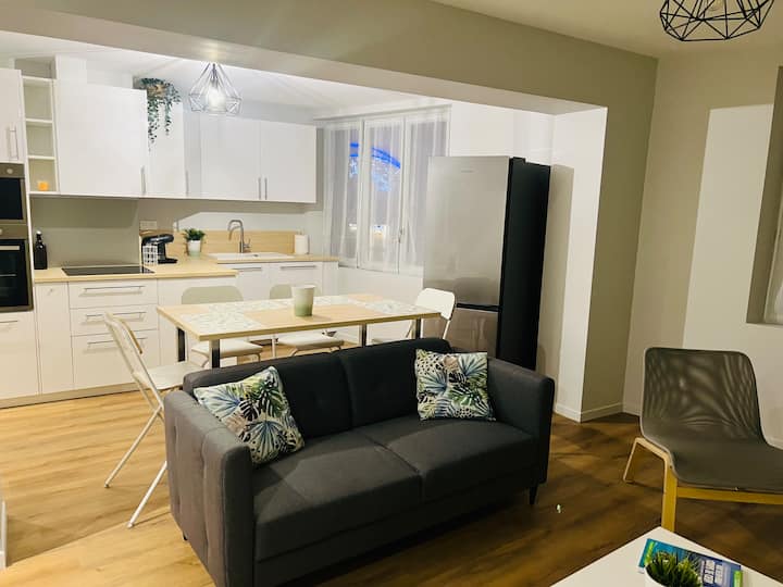 Appartement Entier, 3 Chambres, En Centre-ville. - Thouars