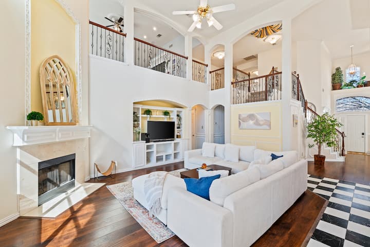 Huge 4br Retreat Pool/bbq/game/sleep 10 - Grand Prairie, TX