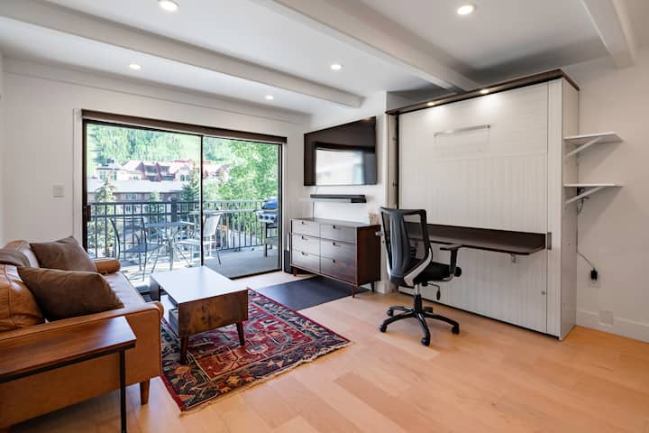 Epic Vail Views! Lionshead 1bd - Sleeps 4, Hot Tub - Vail, CO