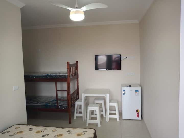 Suíte 03 - 2 Pessoas + Ar Condicionado + Frigobar - Guaratuba