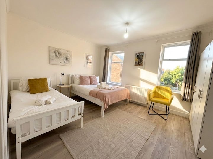 Tottenham Urban Oasis 2 Bedroom Home 5 Guests - Enfield Town
