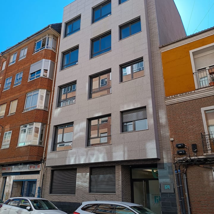 Apartamentos Go - La Circular Estudio Con Terraza - Valladolid, España