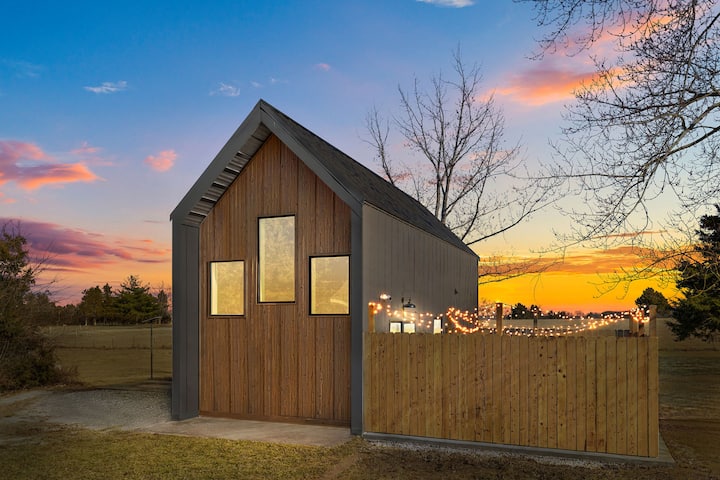 Unique Tiny Home! | Lakefront | Bbq | Couples - United States