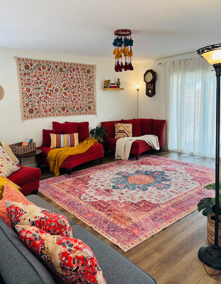 Entire 4 Bedroom 5 Beds With Backyard - Oxnard, CA