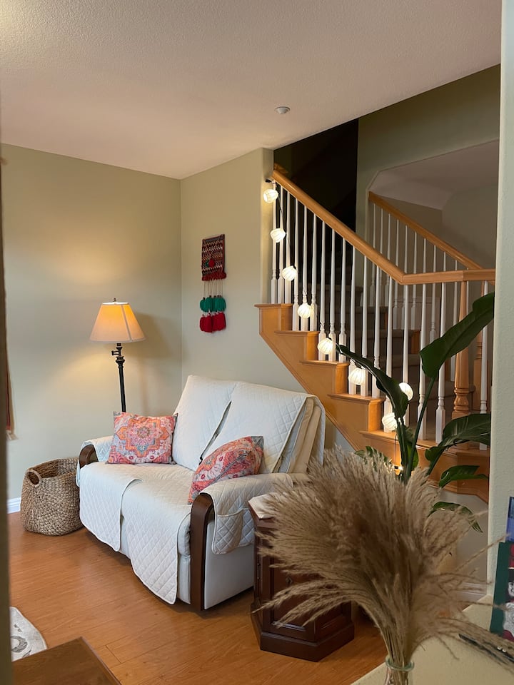 Entire 4 Bed - Oxnard, CA