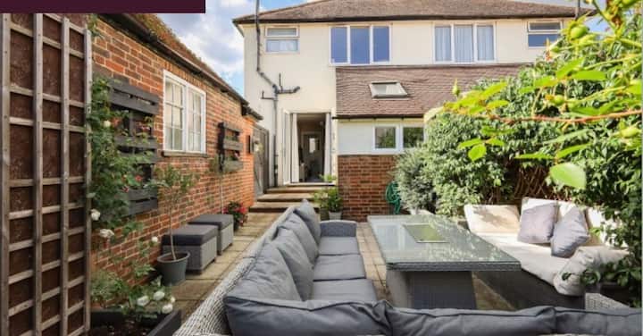 1 Bedroom Hidden Gem - Dorking