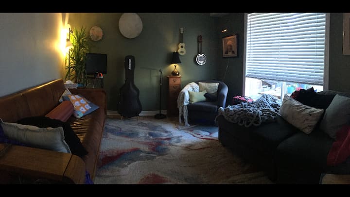 Comfy Cozy Respite - Up To 6 - Barrie