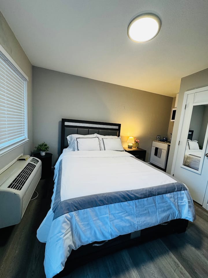 Simple, Clean Studio | Ideal For Extended Stays - Belmont, CA