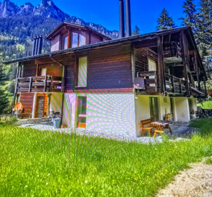 Bijou Verzaubert Den Urlaub. - Frutigen