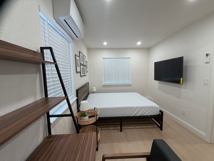 New! 8 Mins To Superbowl/free Parking - Milpitas, CA