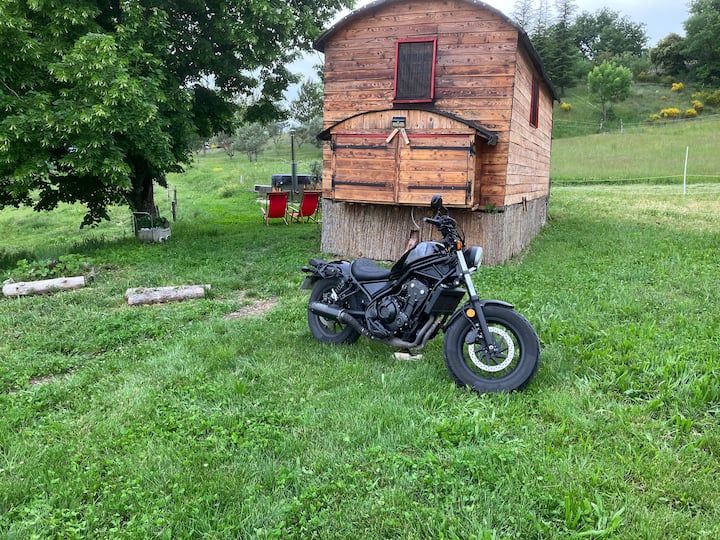 Charmante Roulotte Dans Un Cadre Champêtre - Sisteron