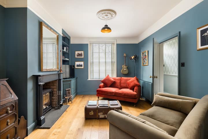 Stunning 2-bed Townhouse | Private Garden - Moreton-in-Marsh