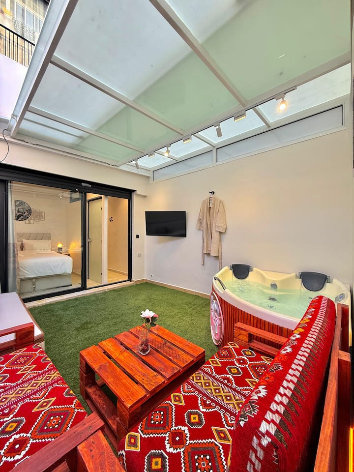 Jacuzzi Privé Design Moderne Bd Bourgogne-corniche - Casablanca