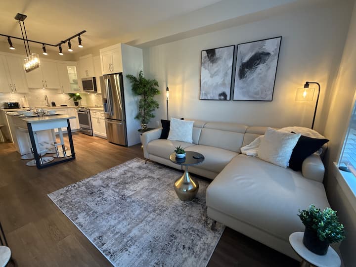 Skyline Luxury - Langley