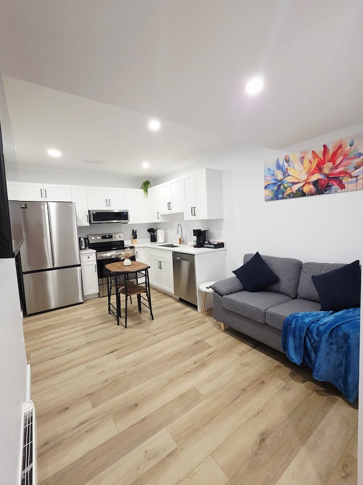 *New* Adored Suite - Rosewood, Saskatoon - Saskatoon