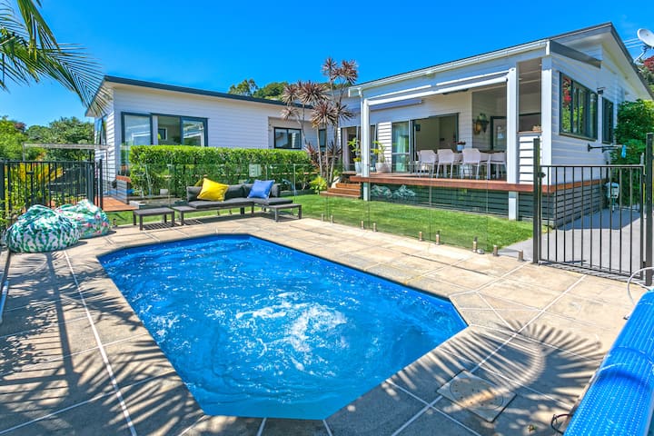 Cooks Social Plus | 5br Home With Pool & Spa - Whitianga