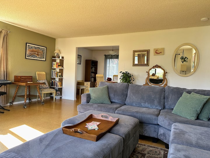 Roomy Humboldt Getaway Near Cal Poly - Arcata, CA