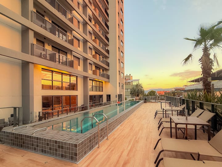 Piscina, Academia, Vaga, Churrasqueira/próx. Pucrs - Porto Alegre