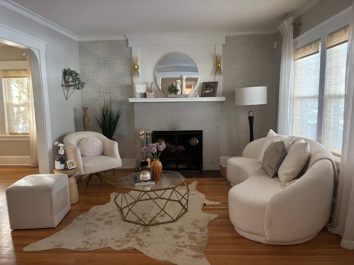 A Sweet Bungalow - Stamford, CT