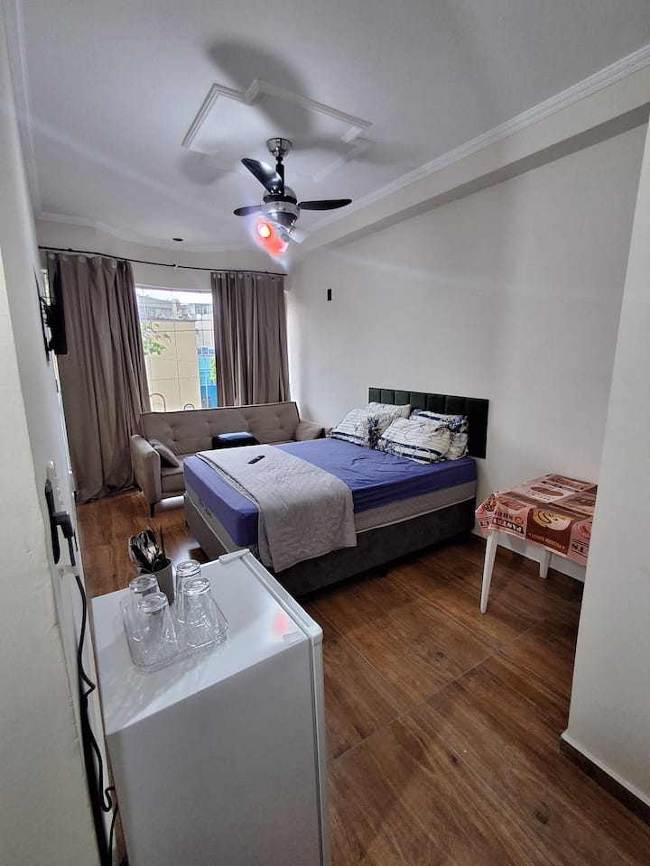 Quarto1 Na Praça São Benedito/550 Metros  Basílica - Aparecida