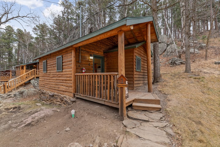Angler’s Haven Cabin: Black Hills Quiet Escape - Keystone, SD