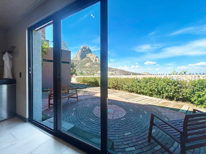 Vista Privilegiada: 2br Queen En Centro De Bernal - Bernal