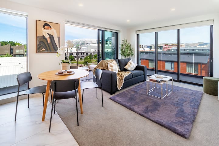 Stadium & Port Hills View 1br Apartment | Balcony - Christchurch