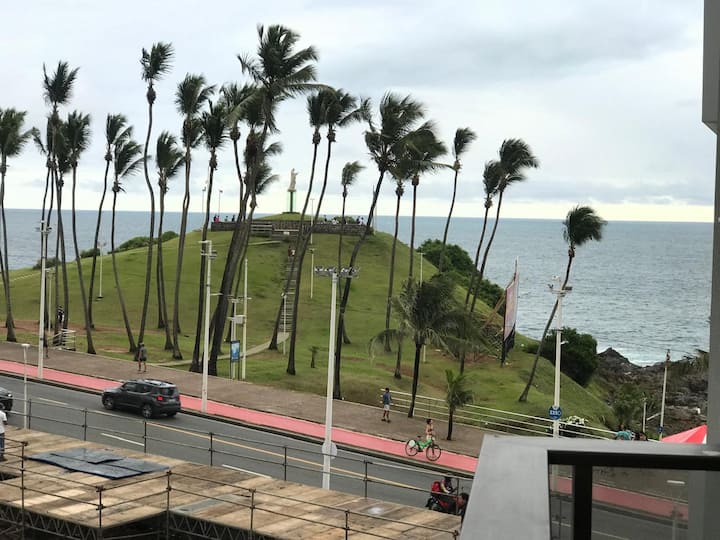 Studio C/ Garagem| Super Vista Para O Cristo - Barra