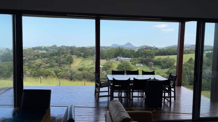 Noosa Hinterland Hilltop House With Amazing Views! - Cooroy