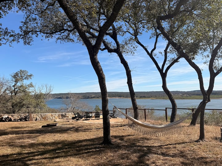 The King Suite At Austin Surf Lodge - Spicewood, TX