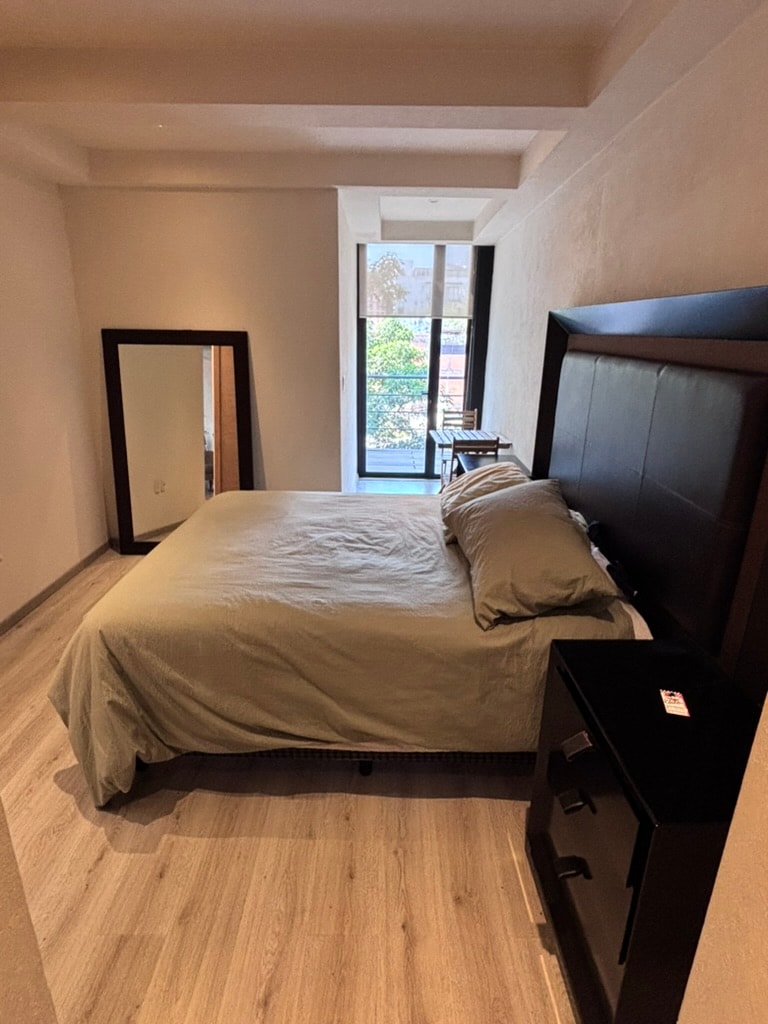 Cuarto con baño privado y balcón - Departamentos en renta en Ciudad de ...