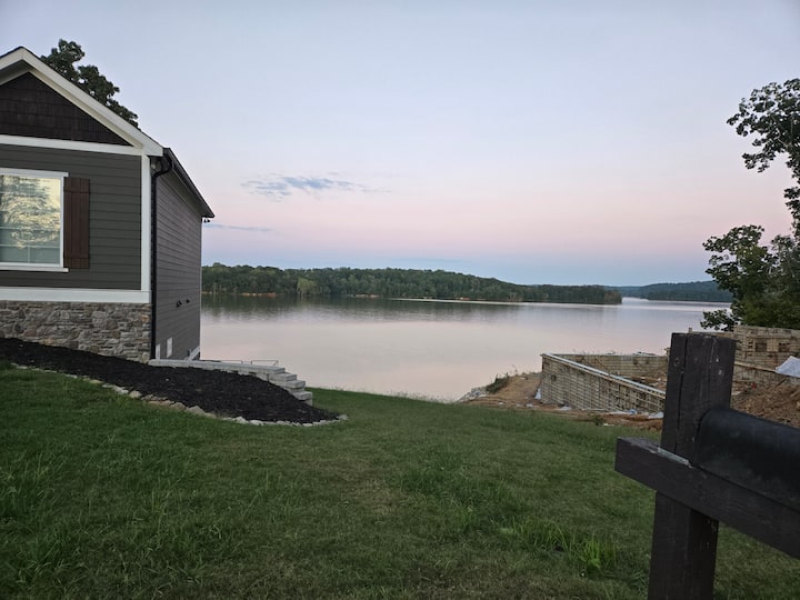 Spring City Lake House - Watts Bar Lake, TN