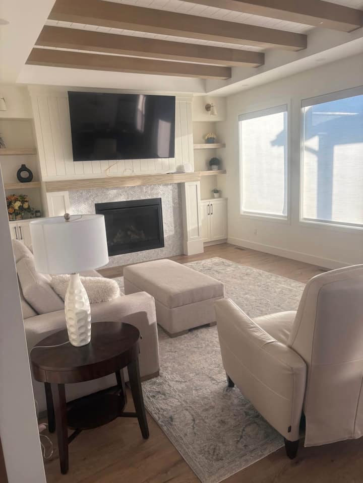 Urban Elegance - レスブリッジ