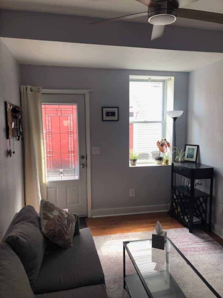 2 Bedroom, Southside Home, Minutes To Downtown! - Pittsburgh, PA