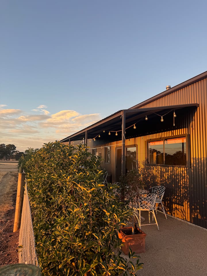 The Barnhouse Bungalow - Euroa