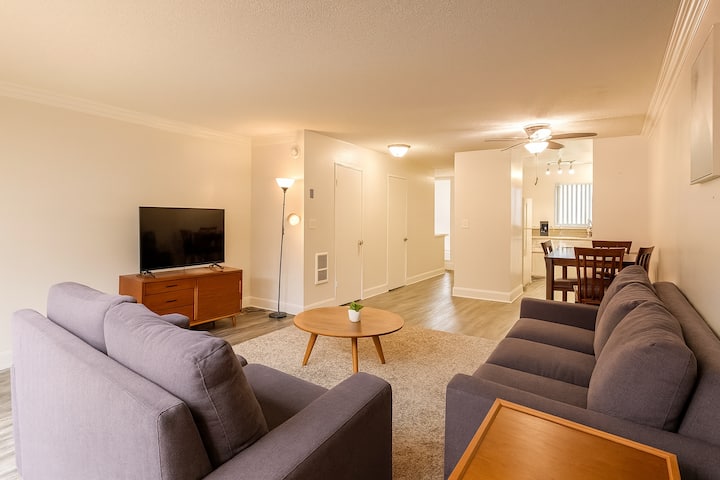 Gorgeous 2bd Townhouse - Up To 8people - Redondo Beach, CA