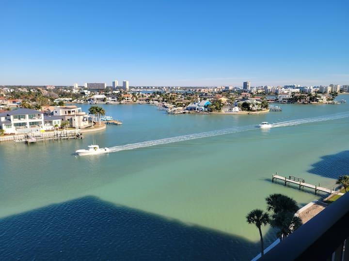 St Pete Beach, Qn Bed+bath, Share 9th Flr 2/2condo - St. Pete Beach, FL