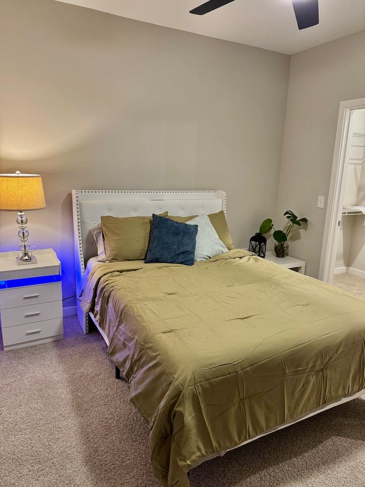 Private Room W/ensuite Bathroom | Modern & Clean - Jacksonville, FL