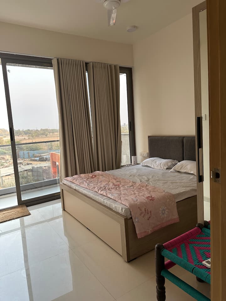 Just Vibes, Just Home - Gandhinagar