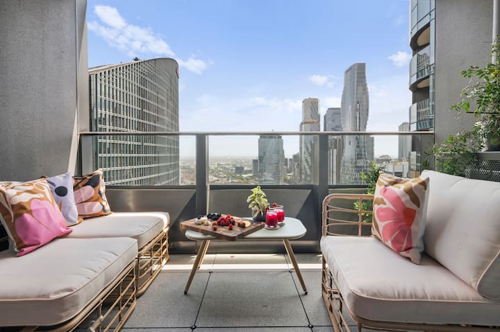 2bed, Lv 35 Balcony| Pool Jacuzzi Sauna Steam Gym - Melbourne