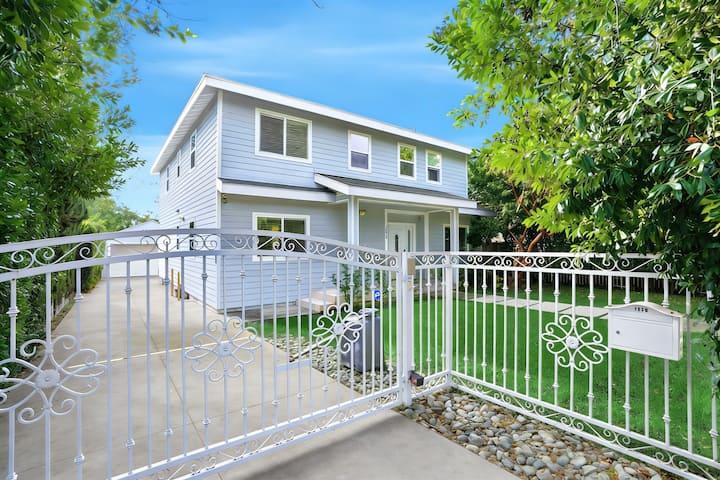 Pasadena Modern 5b House|gate + Huge Private Yard - Pasadena, CA