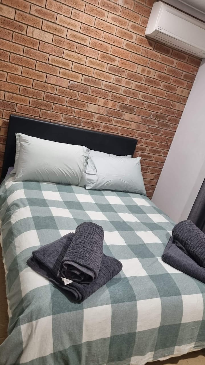 Alison's Place. - Karratha