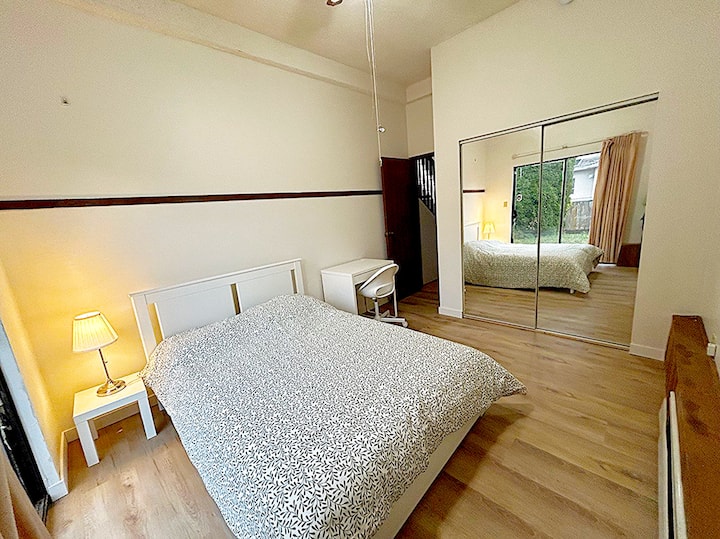 Private Room For 1 Guest, Near Sfu, Calvin, B2 - Burnaby